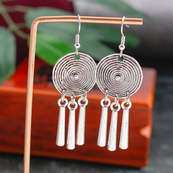 GlitzBlitz Boutique | Jewelry | Any 22 Silver Boho Circular Disc Fringe ...